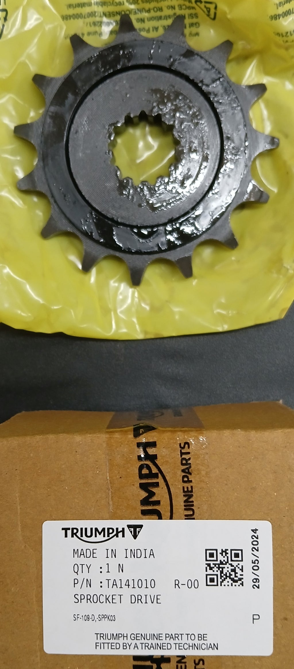 TA141010 Sprocket Drive Triumph Genuine Part – World Of Triumph
